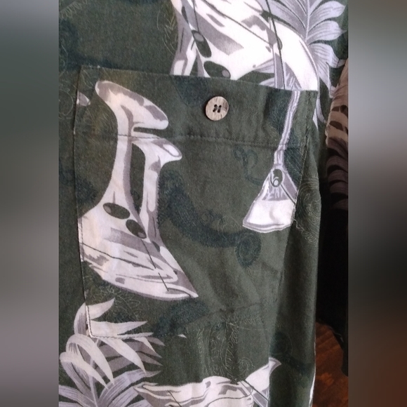 Islander | Shirts | Islander Mens Martini Palm Leaf Hawaiian Shirt Size ...